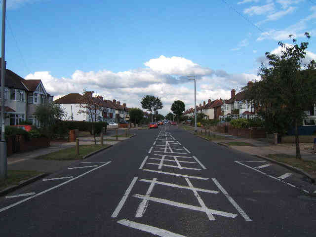 Coombe Warren, Kingston upon Thames Student Area - StuRents