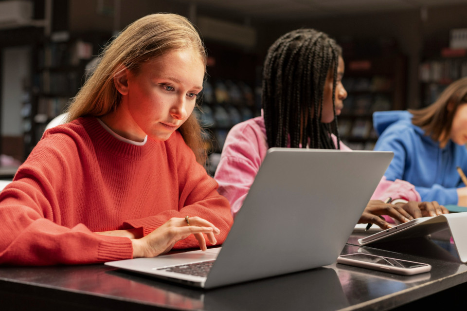 Q3 Search Share Behaviour – What are students looking for? | StuRents