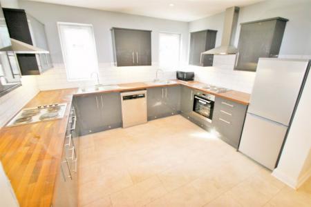 4 bed student house to rent on Eden Drive, Leeds, LS4 2TN | StuRents