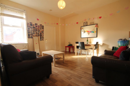 3 bed student house to rent on Meldon Terrace, Newcastle, NE6 5XP ...