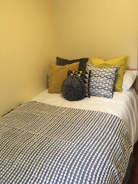 Student studio flat to rent on Killinghall Road, Bradford, BD3 8DN ...