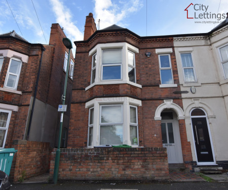 5 bed student house to rent on Trinity Avenue, Nottingham, NG7 2EU ...