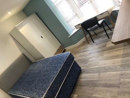 Studio student flat to rent on Newland Park Avenue, Hull, HU6 7SA ...