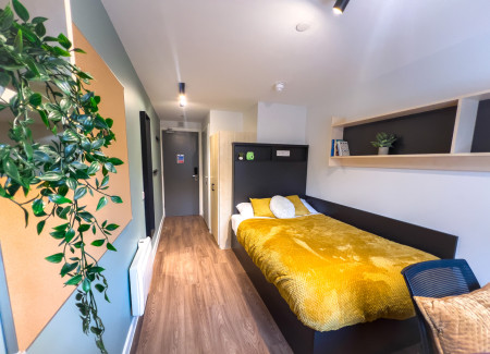 Studio student flat to rent on Haymarket Terrace, Edinburgh, EH12 5HD ...