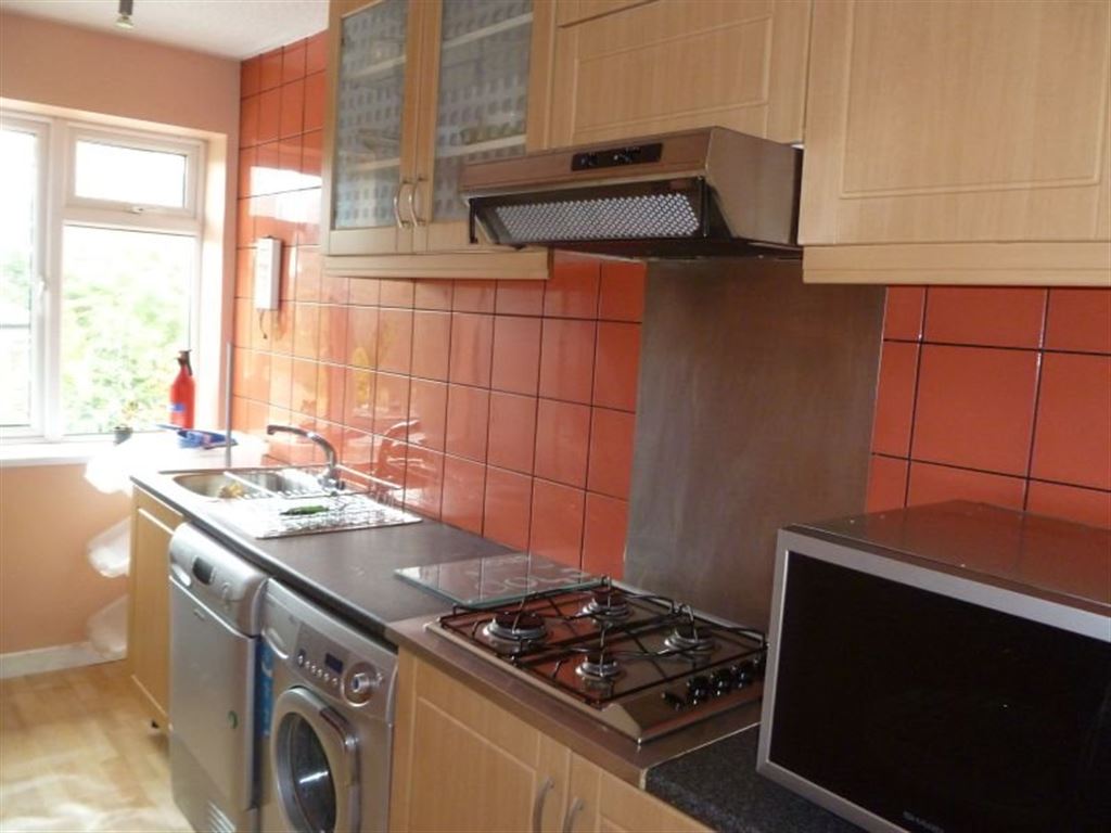 2 bed student house to rent on Eden Drive, Leeds, LS4 2TL | StuRents