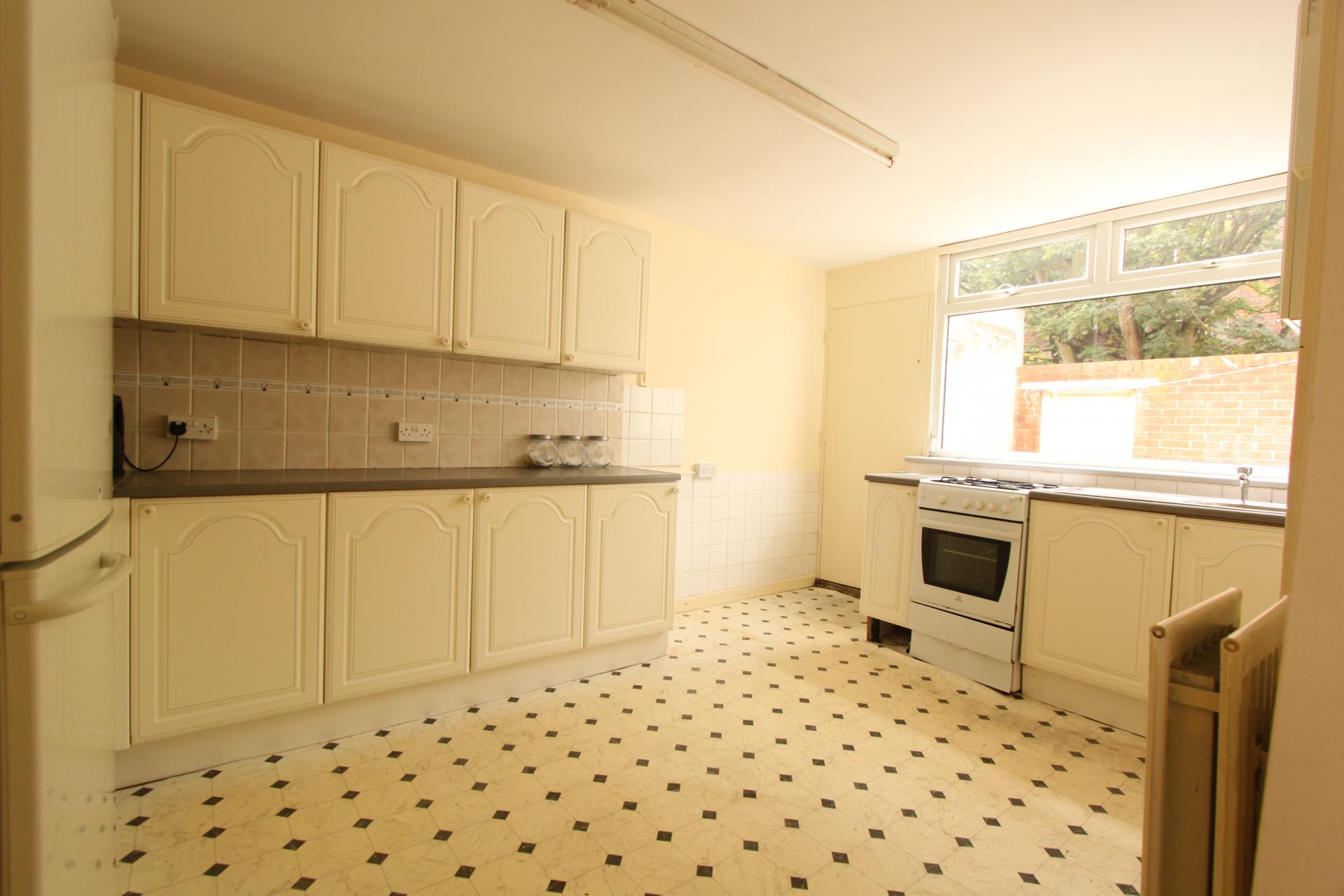 7 bed student house to rent on Elmwood Street, Sunderland, SR2 7JJ ...