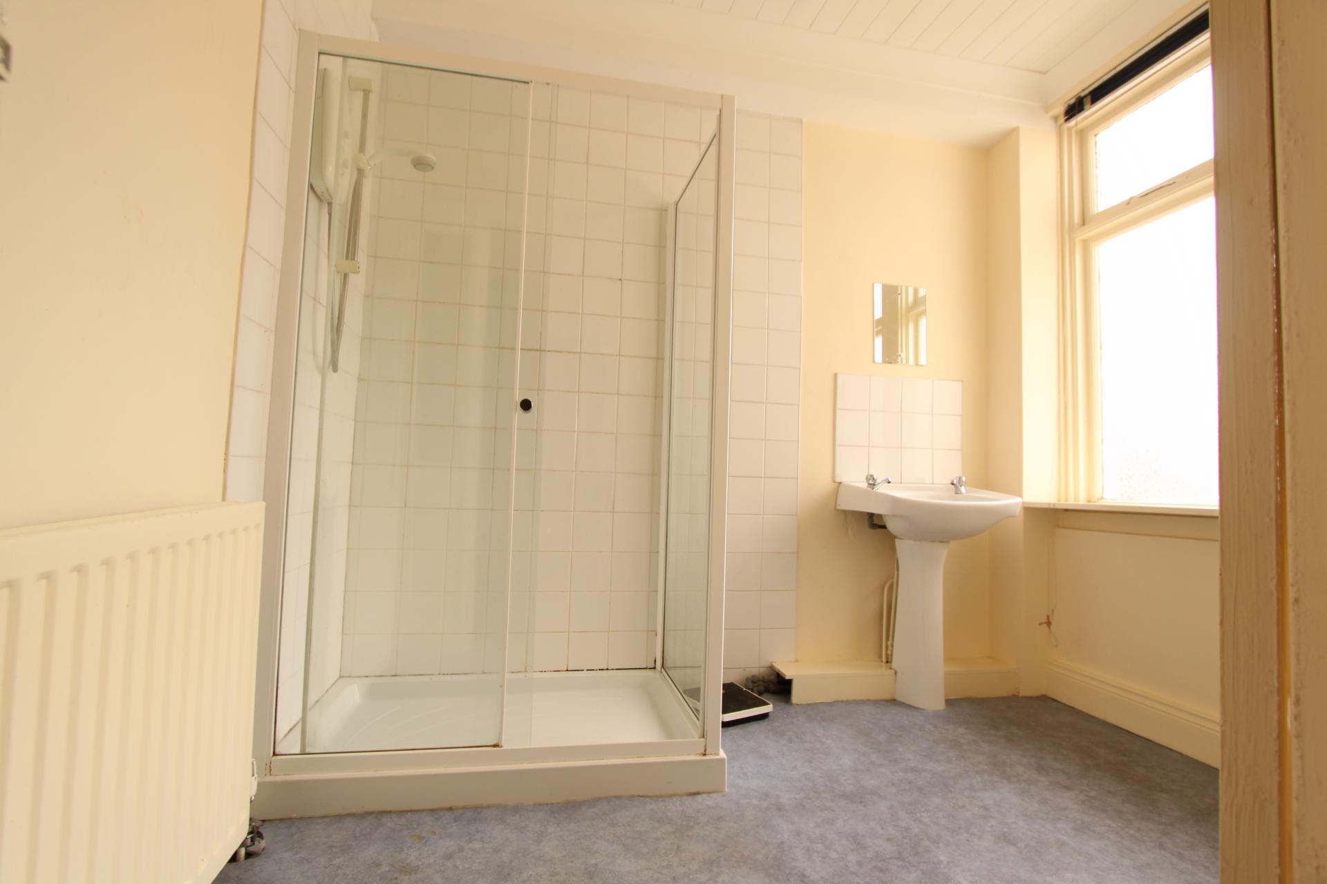 7 bed student house to rent on Elmwood Street, Sunderland, SR2 7JJ ...