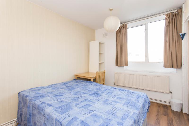 5 bed student house to rent on Plashet Grove, London, E6 1AA | StuRents