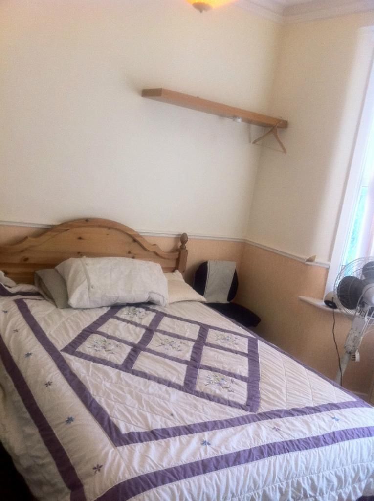 5 bed student house to rent on Plashet Grove, London, E6 1AA | StuRents