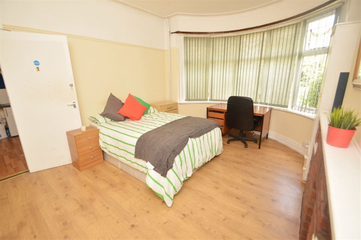 10 bed student house to rent on Daisy Bank Road, Manchester, M14 5GP ...