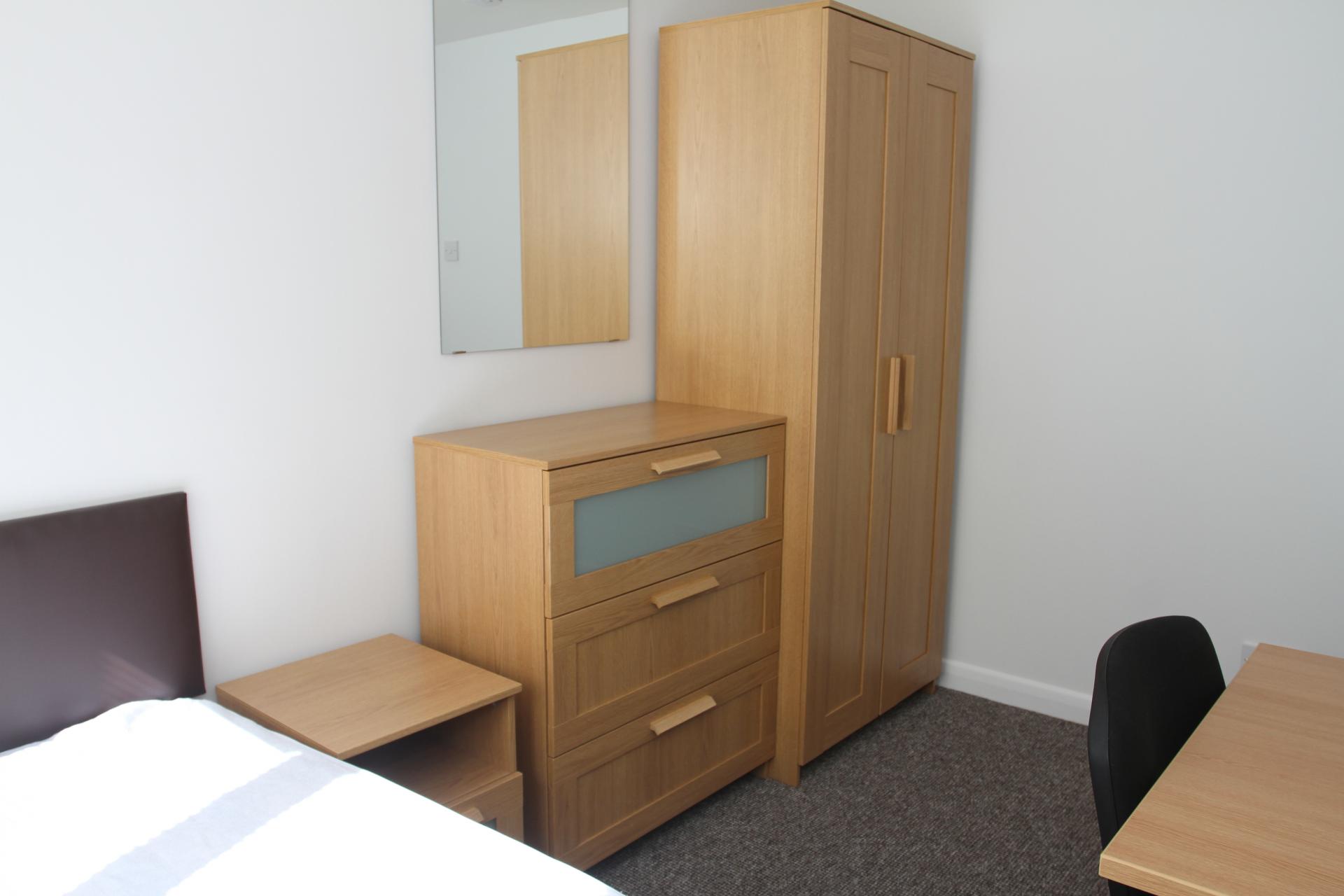 4 bed student house to rent on Ash Grove, Hull, HU5 1LT | StuRents