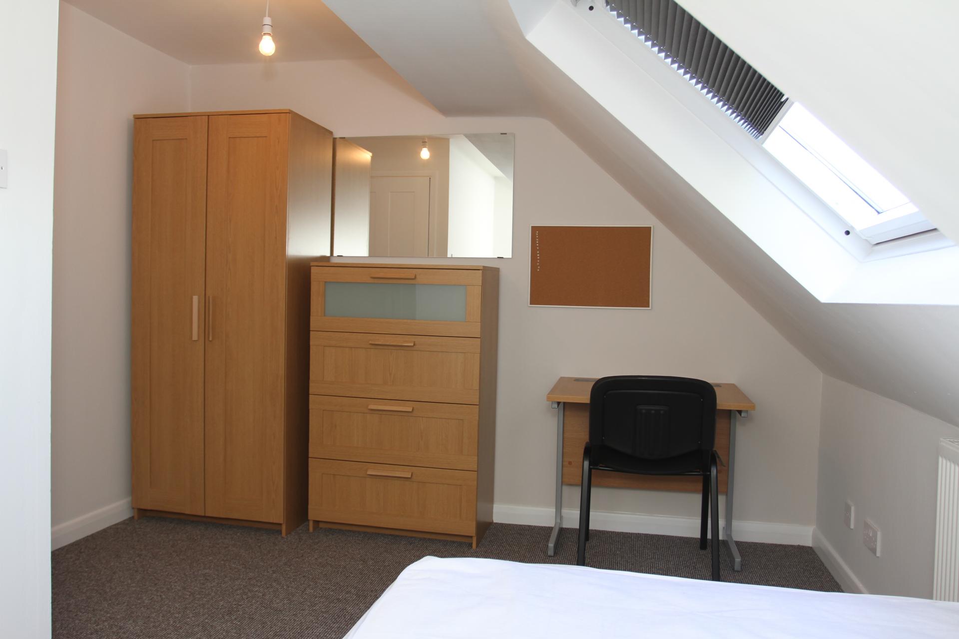 4 bed student house to rent on Ash Grove, Hull, HU5 1LT | StuRents