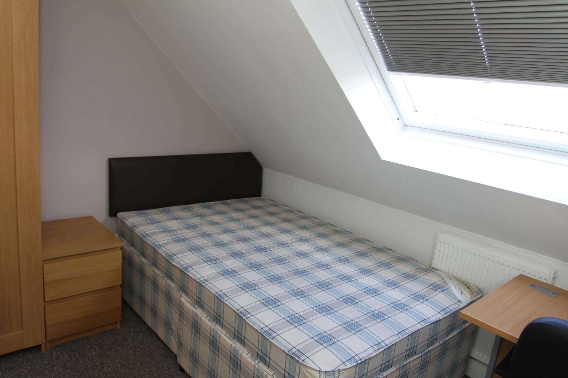 4 bed student house to rent on Ash Grove, Hull, HU5 1LT | StuRents