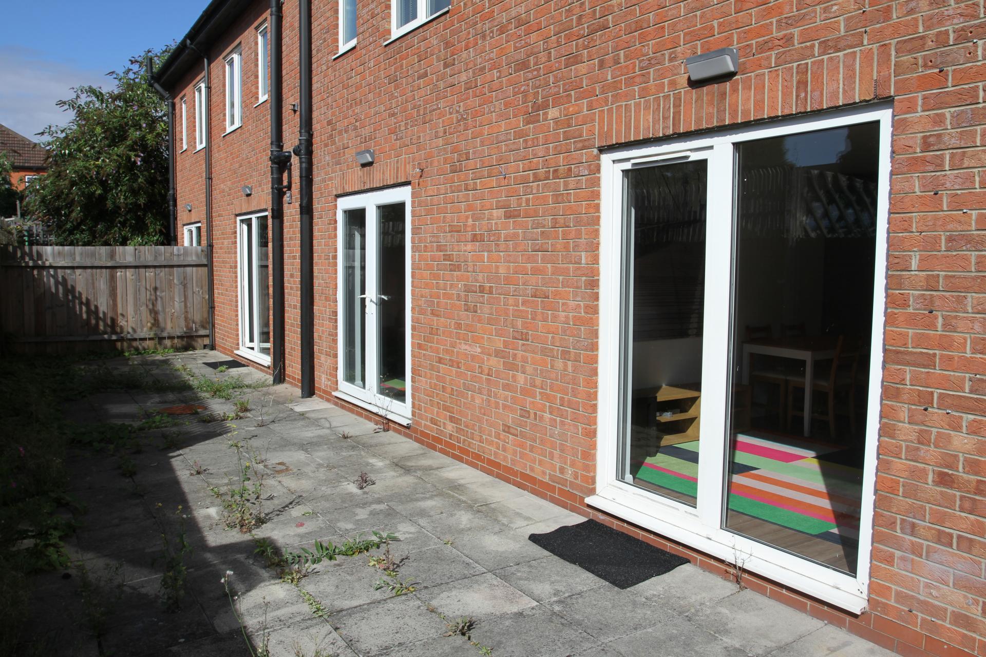 4 bed student house to rent on Ash Grove, Hull, HU5 1LT | StuRents