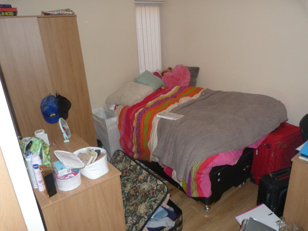 7 bed student house to rent on Maindy Road, Cardiff, CF24 4HQ | StuRents