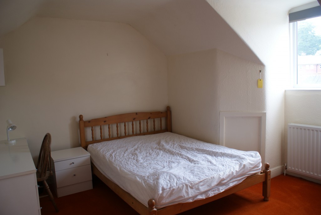 3 bed student house to rent on 49 Howell Road, Exeter, EX4 4HA | StuRents