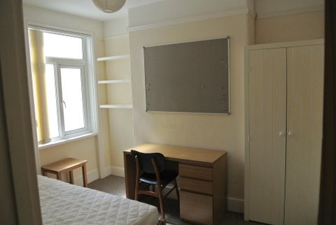 4 bed student house to rent on 62 Priory Road, Exeter, EX4 7AR | StuRents