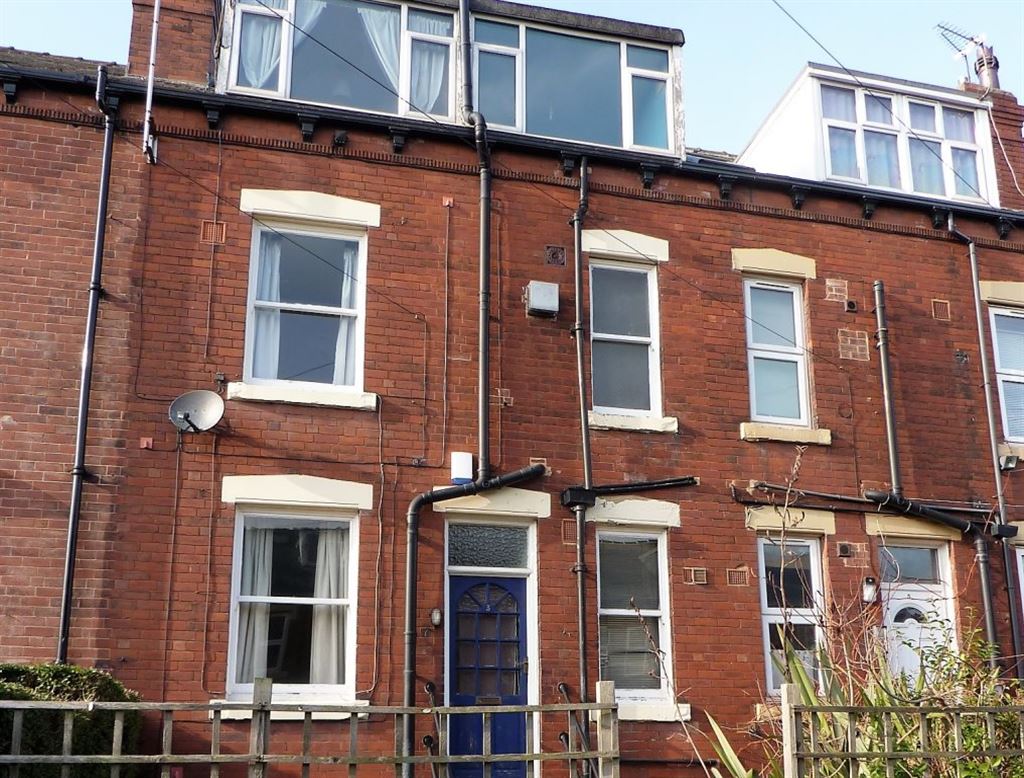 2 bed student house to rent on Graham Terrace, Leeds, LS4 2ND | StuRents