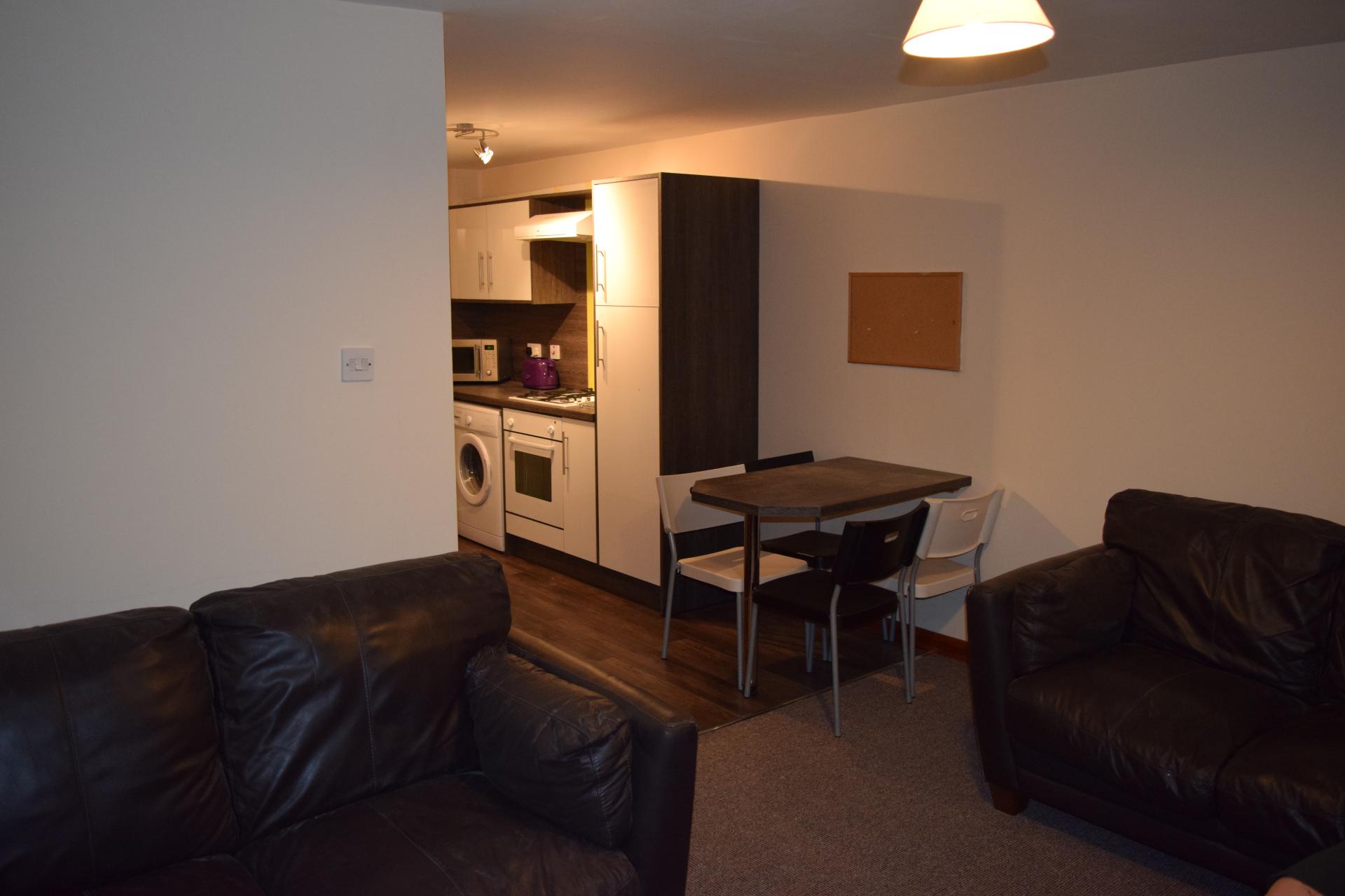 4 bed student house to rent on Beverley Road, Hull, HU5 1LT | StuRents