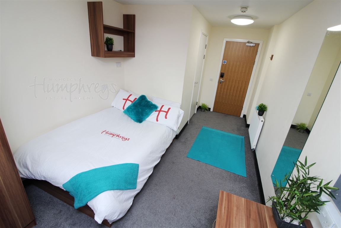 1 bed student house to rent on Loddon House, Reading, RG6 7AJ | StuRents