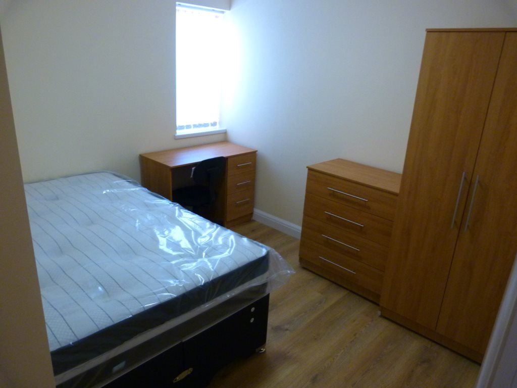 7 bed student house to rent on Maindy Road, Cardiff, CF24 4HQ | StuRents