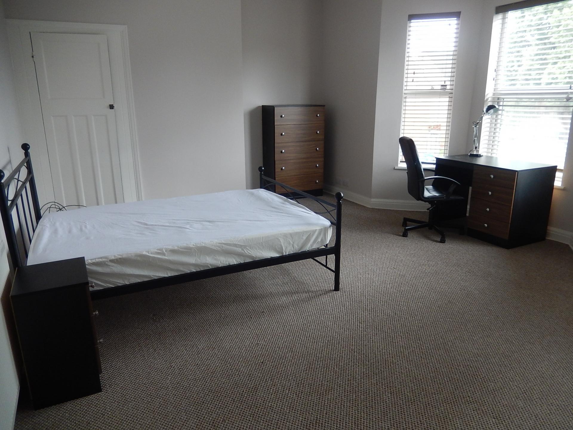 5 bed student house to rent on Ash Grove, Hull, HU5 1LT | StuRents