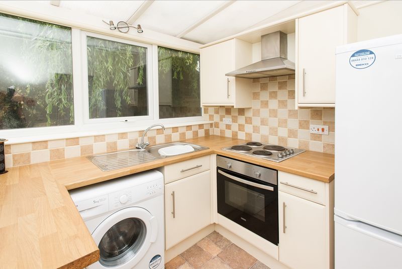 2 bed student house to rent on Hope Drive, Nottingham, NG7 1DL | StuRents
