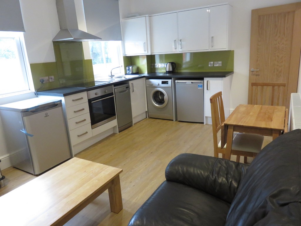 2 bed student house to rent on Clifton Road, Exeter, EX1 2BR | StuRents
