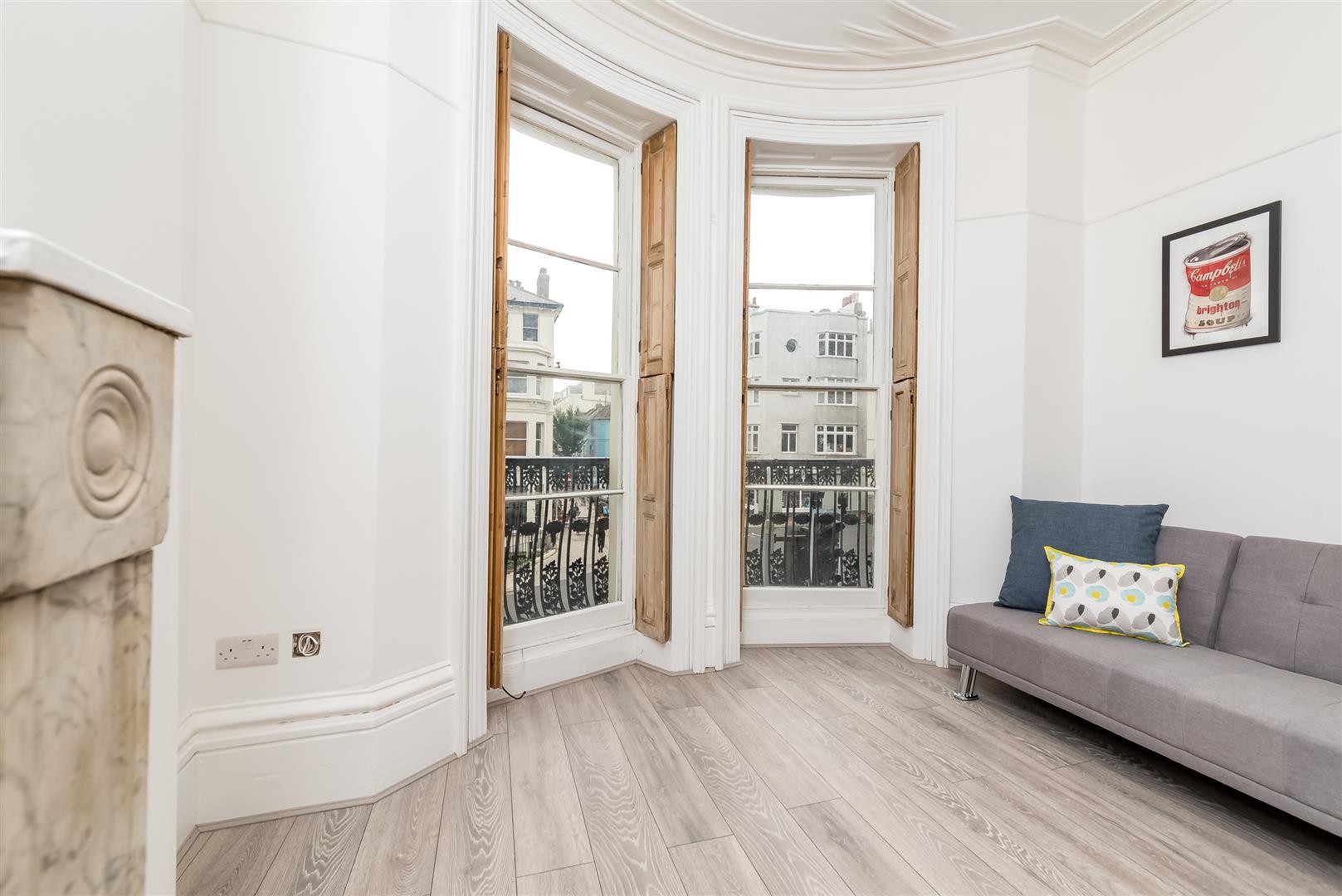 Student studio flat to rent on St James Street, Brighton, BN2 1PJ | StuRents