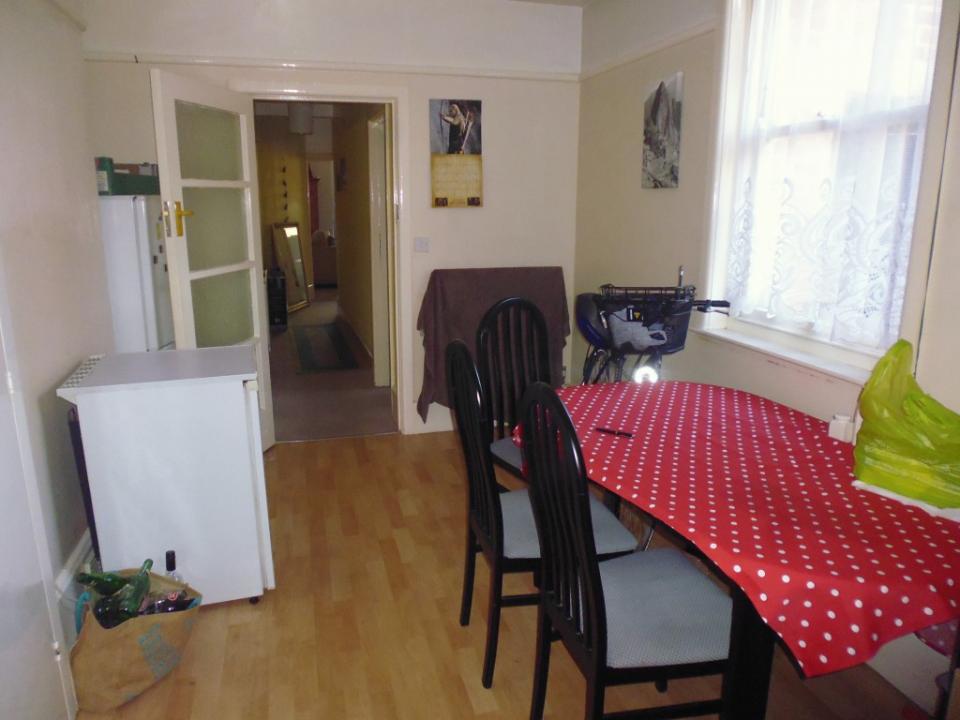 2 bed student house to rent on Lower Flat, 1 Denmark Road, Exeter, EX1 ...
