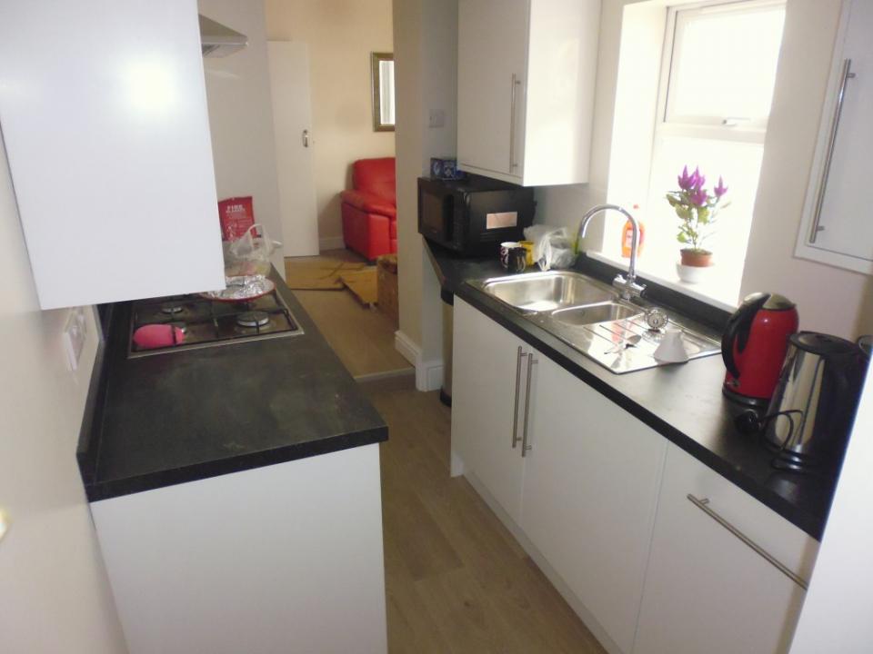 3 bed student house to rent on 31 Hoopern Street - Includes Utility ...