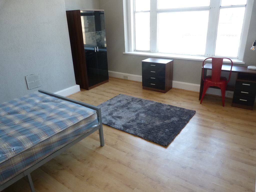 5 bed student house to rent on High Street, Cardiff, CF10 1PU | StuRents