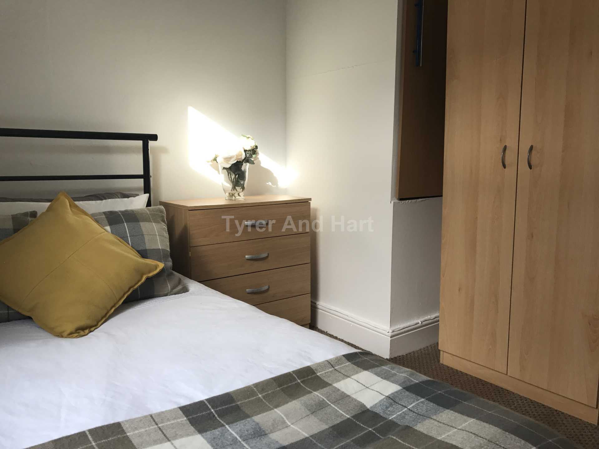 6 bed student house to rent on Moscow Drive, Liverpool, L13 7DE | StuRents