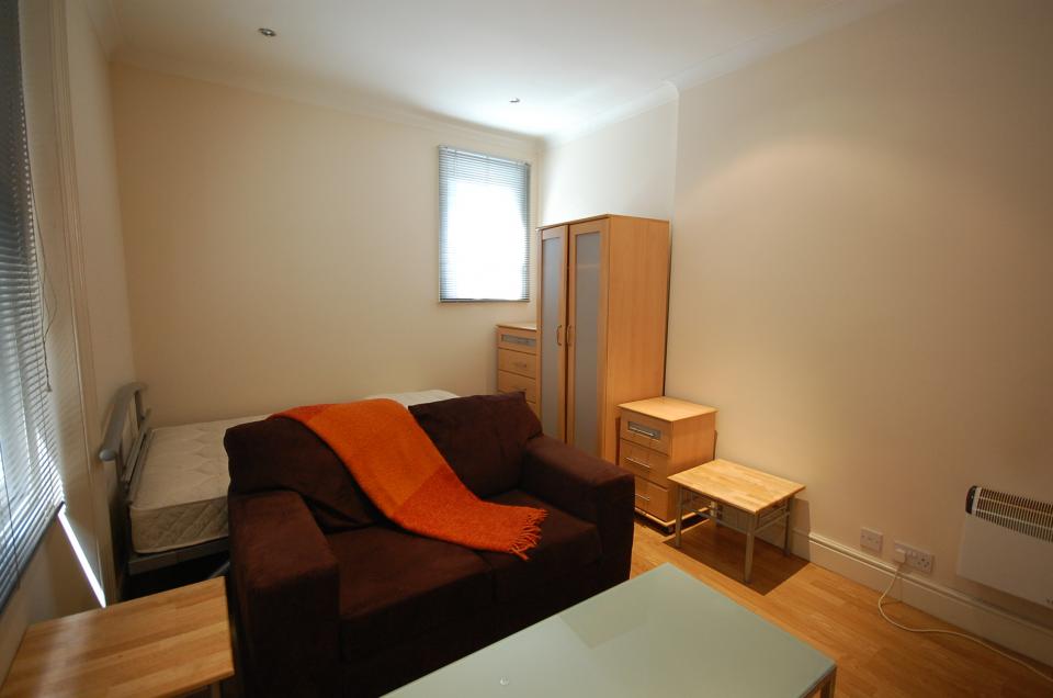 Student studio flat to rent on Cheniston Gardens, London, W8 6TG | StuRents