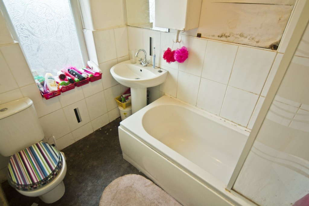 6 bed student house to rent on Gordon Road, Nottingham, NG2 5LL | StuRents