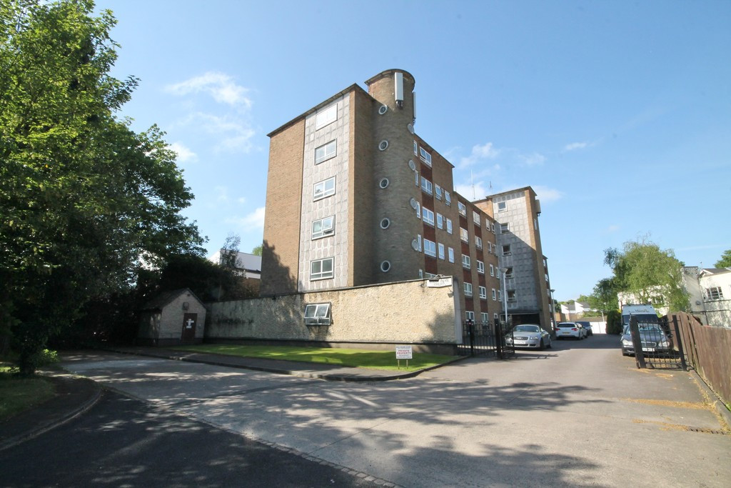 3 bed student house to rent on London Road, Leicester, LE2 1ZF | StuRents