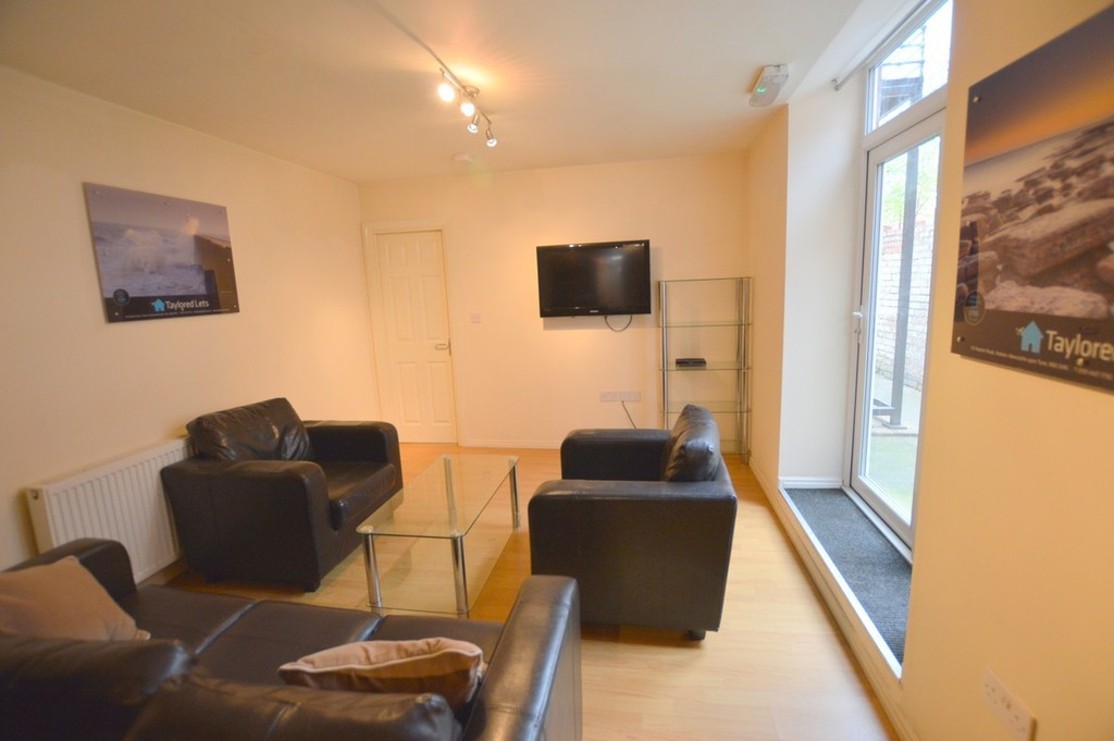 4 bed student house to rent on Meldon Terrace, Newcastle, NE6 5XP ...