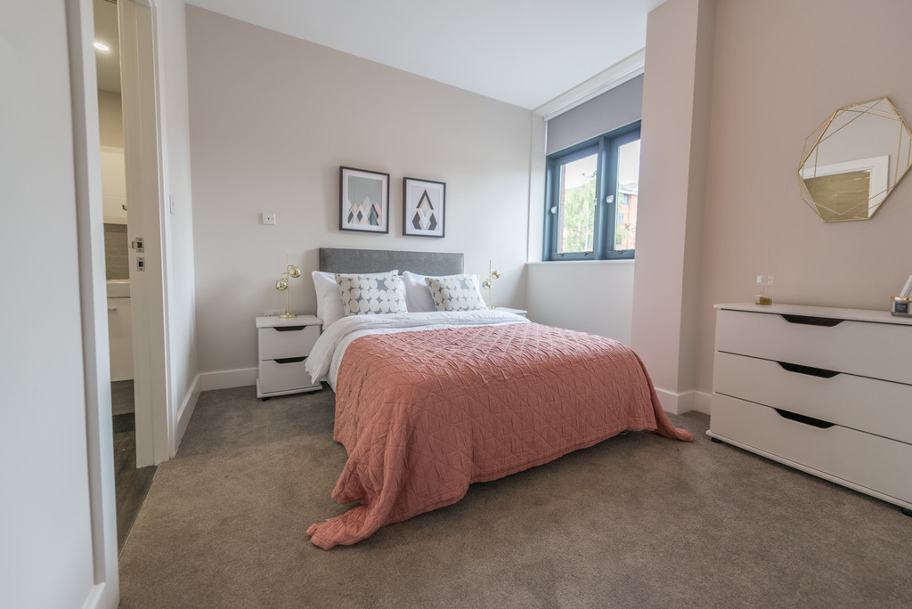 2 bed student house to rent on Owlcotes Lane, Bradford, LS28 5FY | StuRents