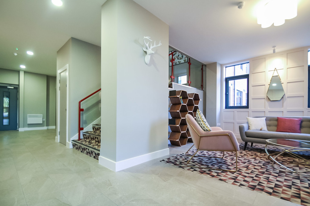 2 bed student house to rent on Owlcotes Lane, Bradford, LS28 5FY | StuRents