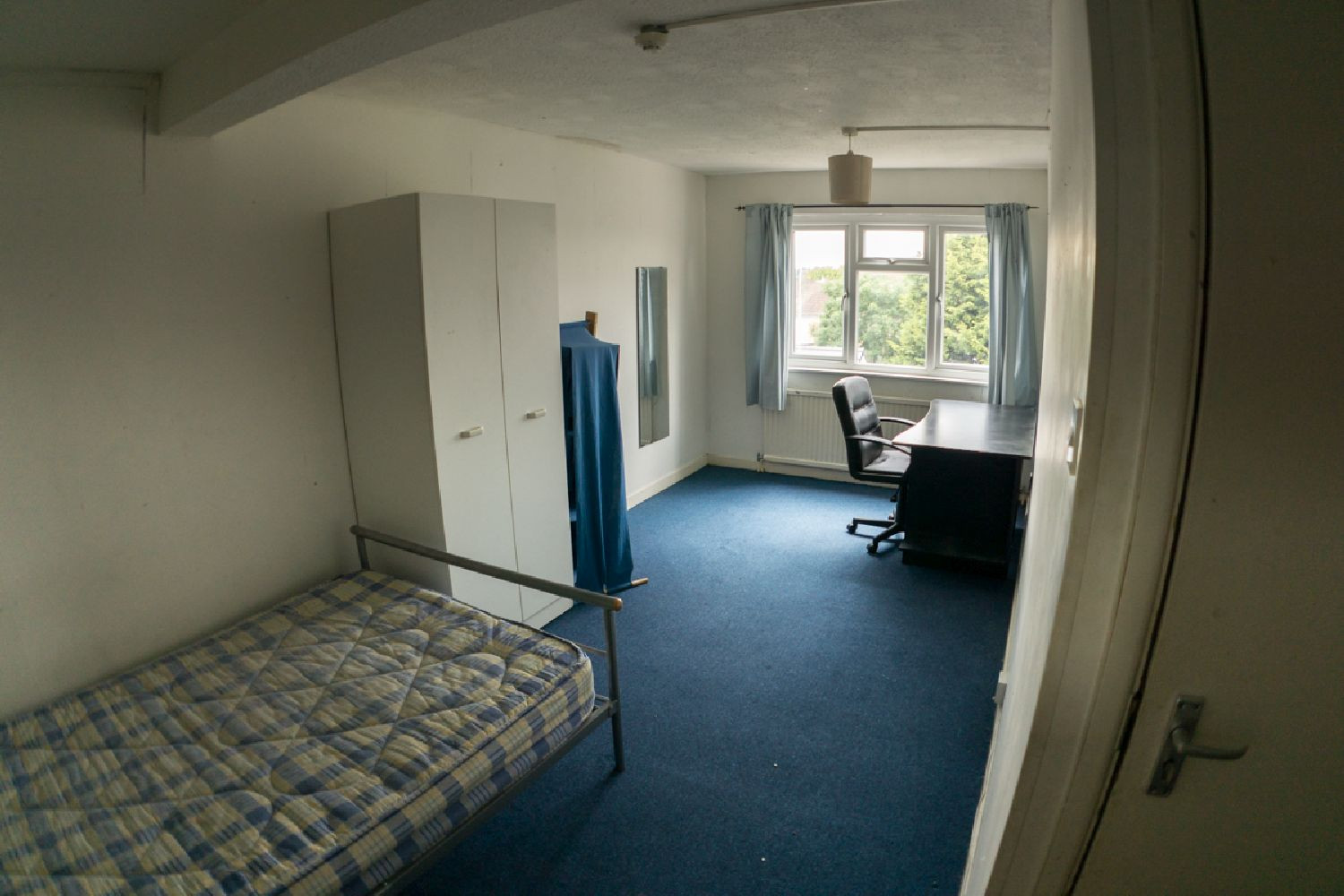 6 bed student house to rent on Gloucester Road, Bristol, BS7 8UG | StuRents
