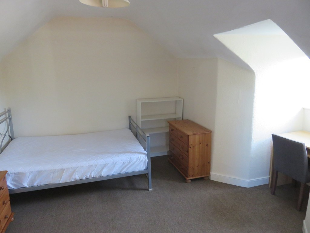 4 bed student house to rent on Howell Road, Exeter, EX4 4HA | StuRents