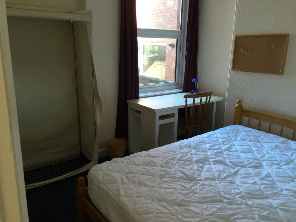 5 bed student house to rent on 23 Priory Road, Exeter, EX4 7AW | StuRents