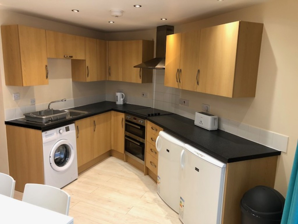 4 bed student house to rent on Howell Road, Exeter, EX4 4HA | StuRents