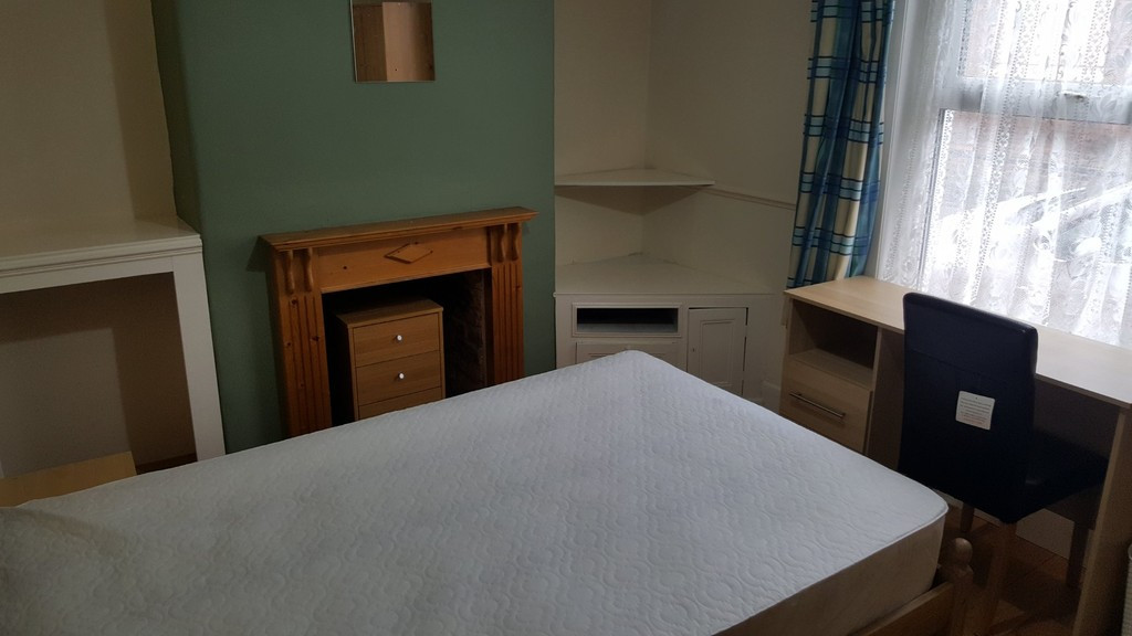 3 bed student house to rent on Hoopern Street, Exeter, EX4 4LY | StuRents