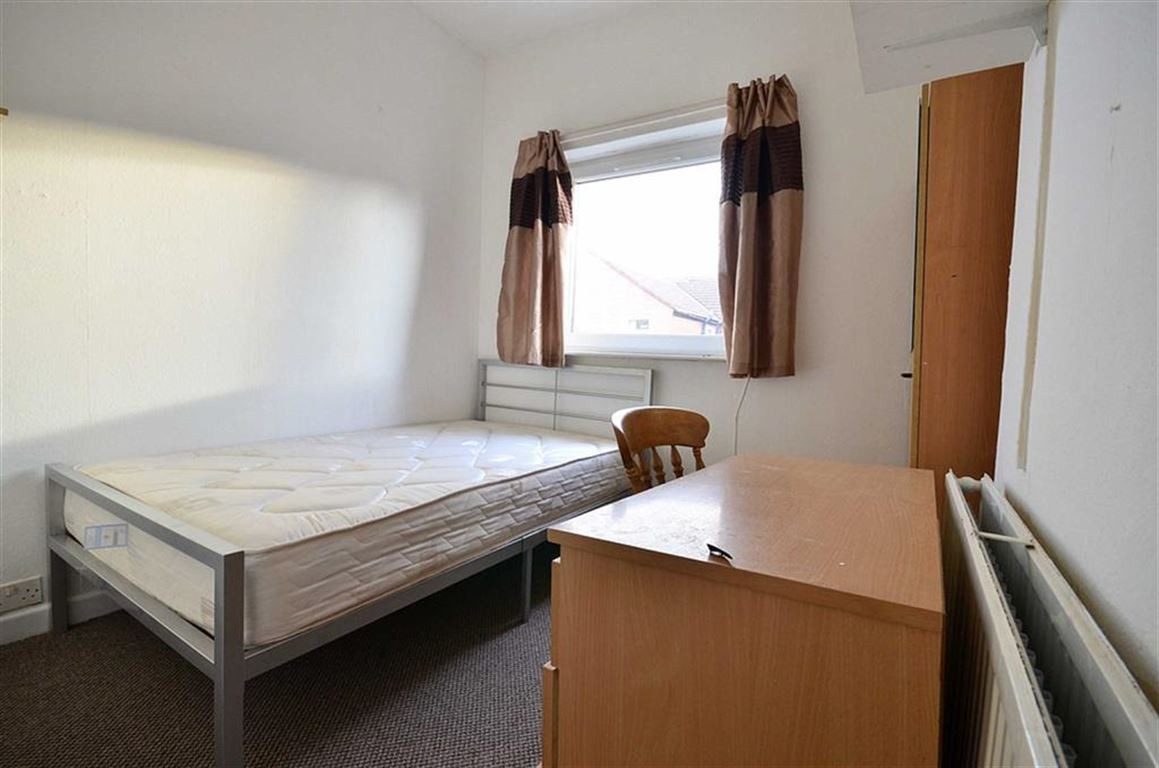 4 bed student house to rent on Whitby Road, Manchester, M14 6GH | StuRents