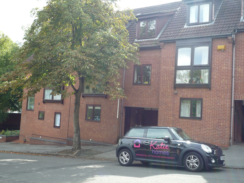 4 bed student house to rent on Park Ravine, Nottingham, NG7 1DJ | StuRents