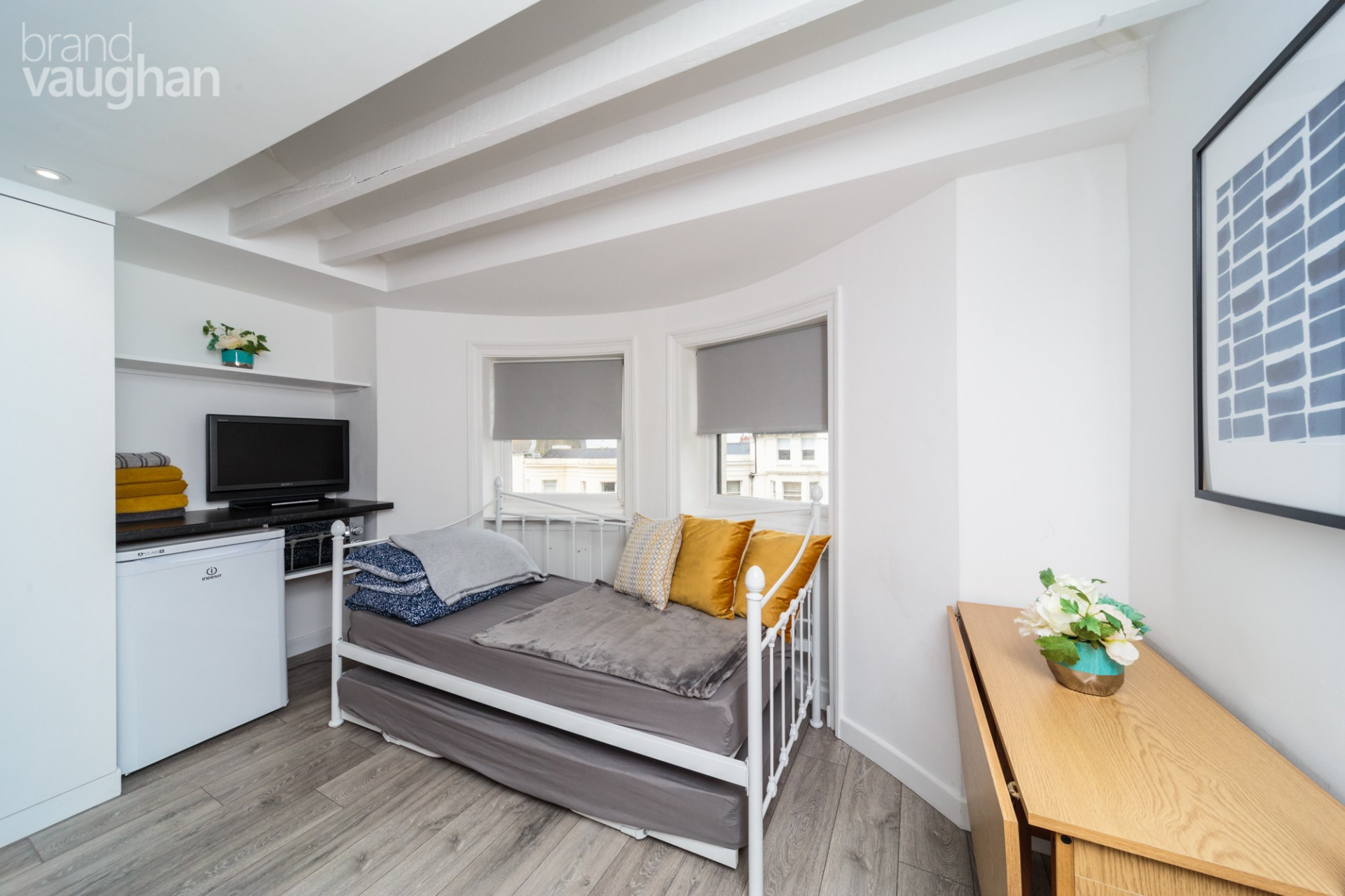 Student studio flat to rent on St James Street, Brighton, BN2 1PJ | StuRents