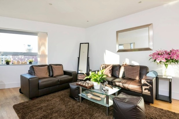 3 bed student house to rent on The Lock Building, Manchester, M1 5BE ...