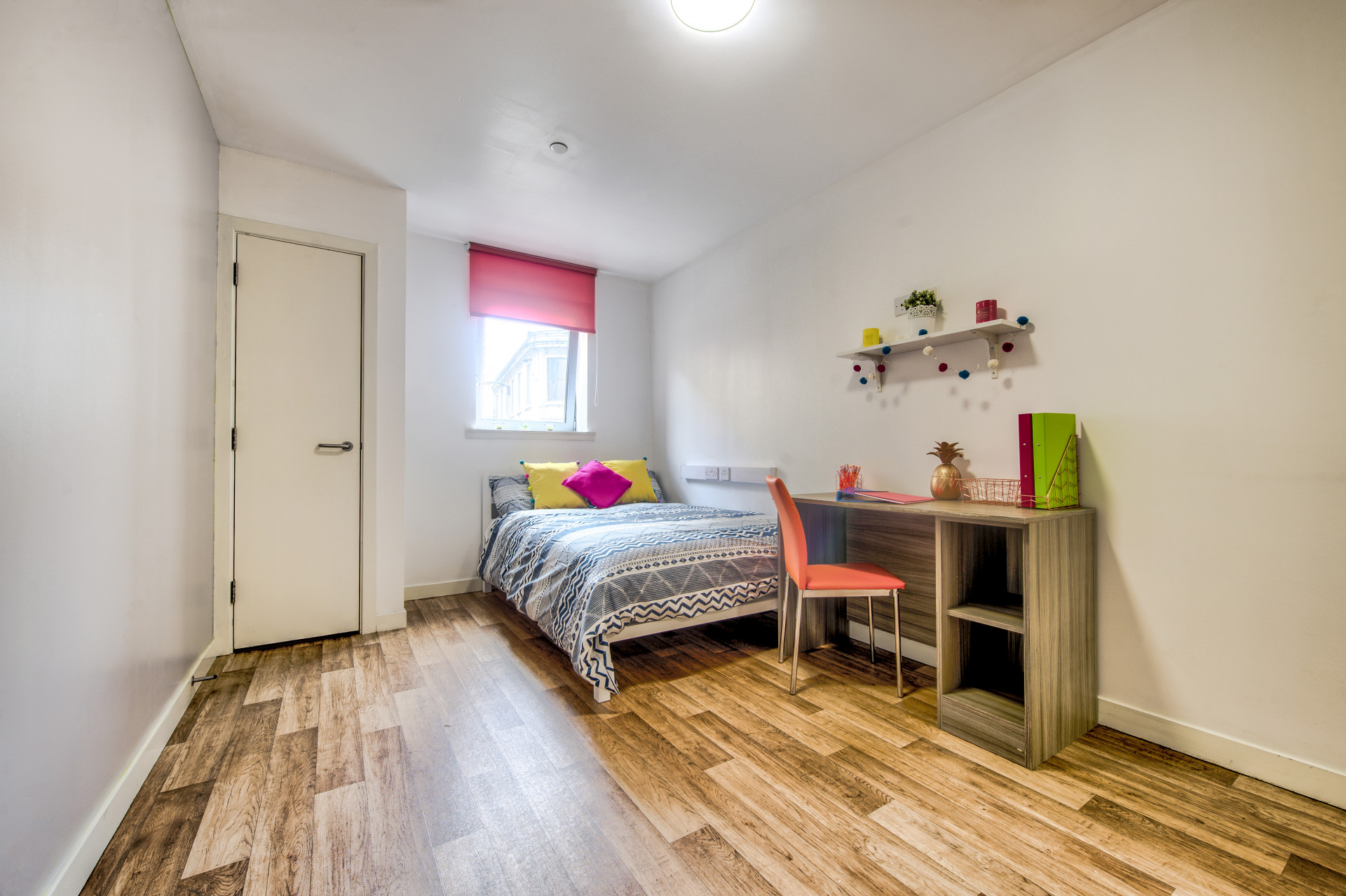 Deluxe Studio - Double Bed student flat to rent on Jamaica Street ...