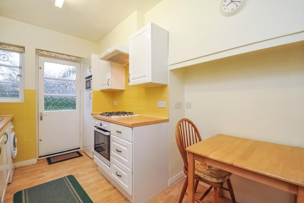 2 bed student house to rent on 24 Holyoake Walk, London, N2 0JX | StuRents